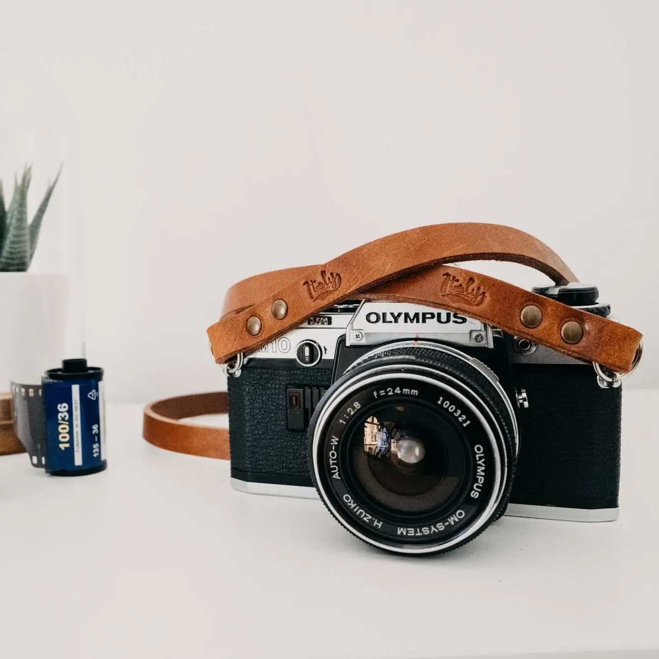 Tracolla fotocamera in pelle - Vucciria - Made in Italy – Italy Camera ...